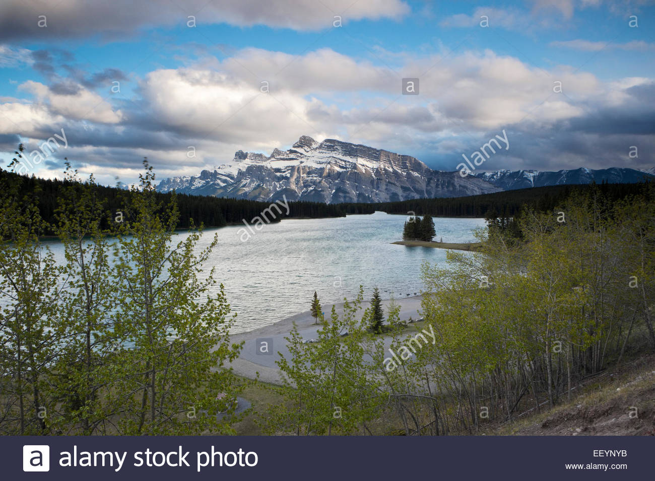 Mount Rundle High Resolution Stock Photography and Images - Alamy