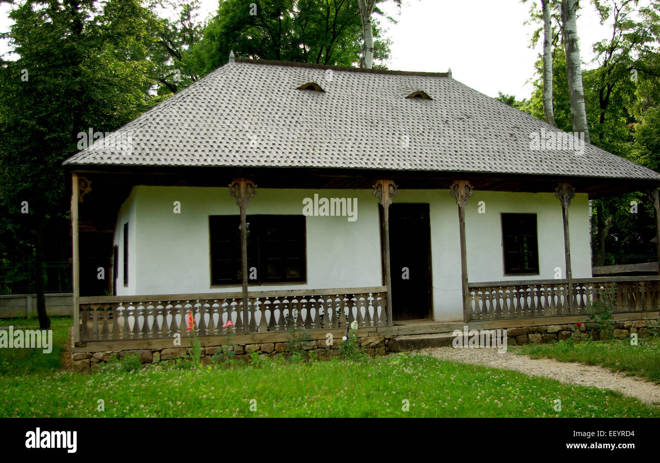 Romanian traditional house Stock Photo - Alamy