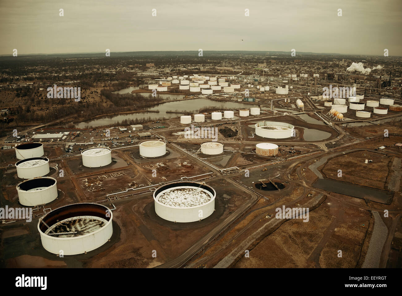 Jersey city refinery hi-res stock photography and images - Alamy