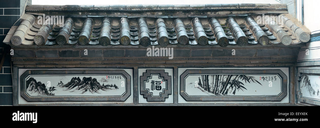 Local Bai style architecture with decoration pattern in Dali old town ...