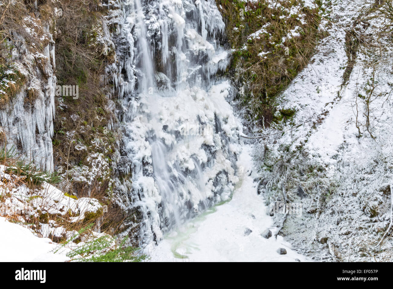 DIVACH FALLS A FROZEN WATERFALL HEIGHT 100 FEET OF ICE AND ICICLES ...