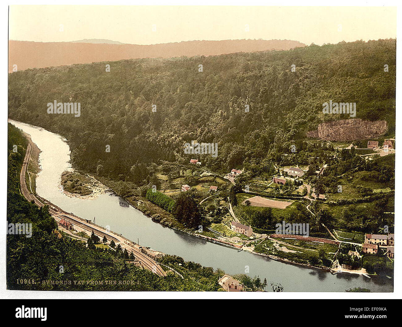From the Rock in Symonds Yat, a scenic spot in England, this location ...