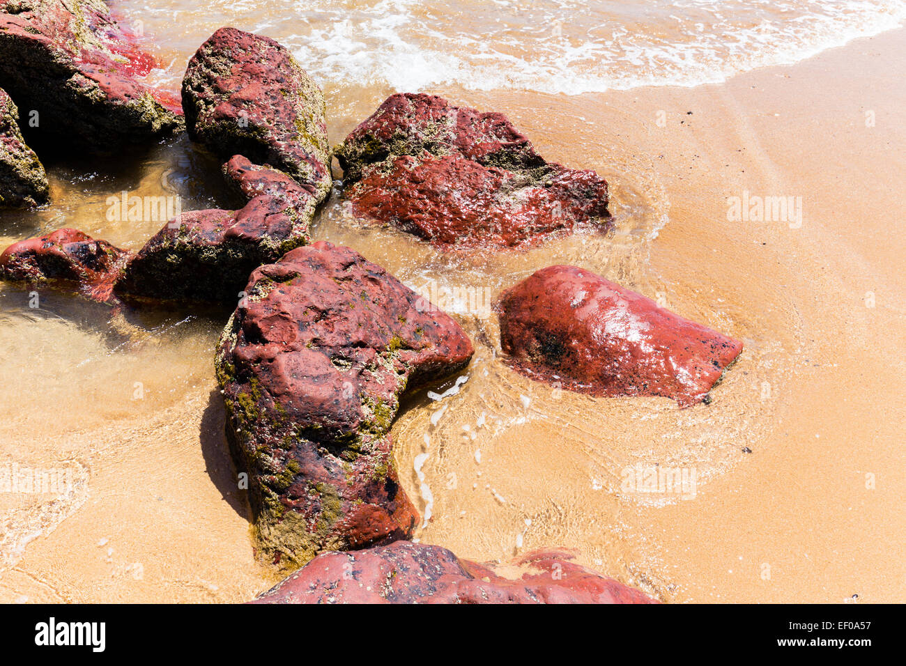 Red rocks and beach hi-res stock photography and images - Alamy
