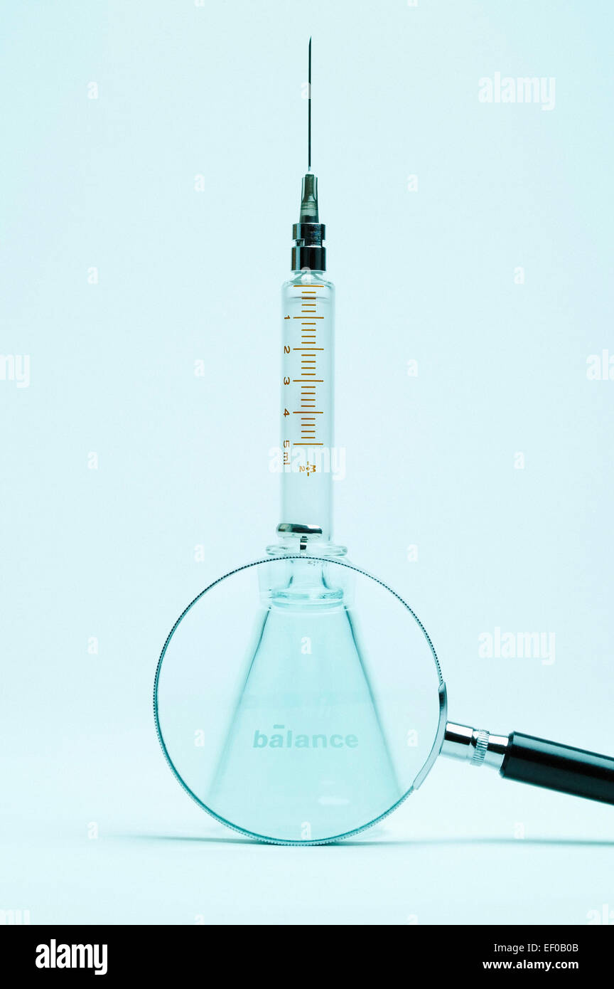 Science beaker balance hi-res stock photography and images - Alamy