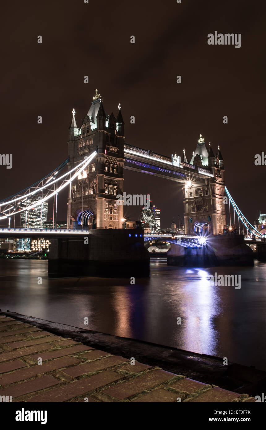 Iconic symbol of london two towers bridge hi-res stock photography and ...