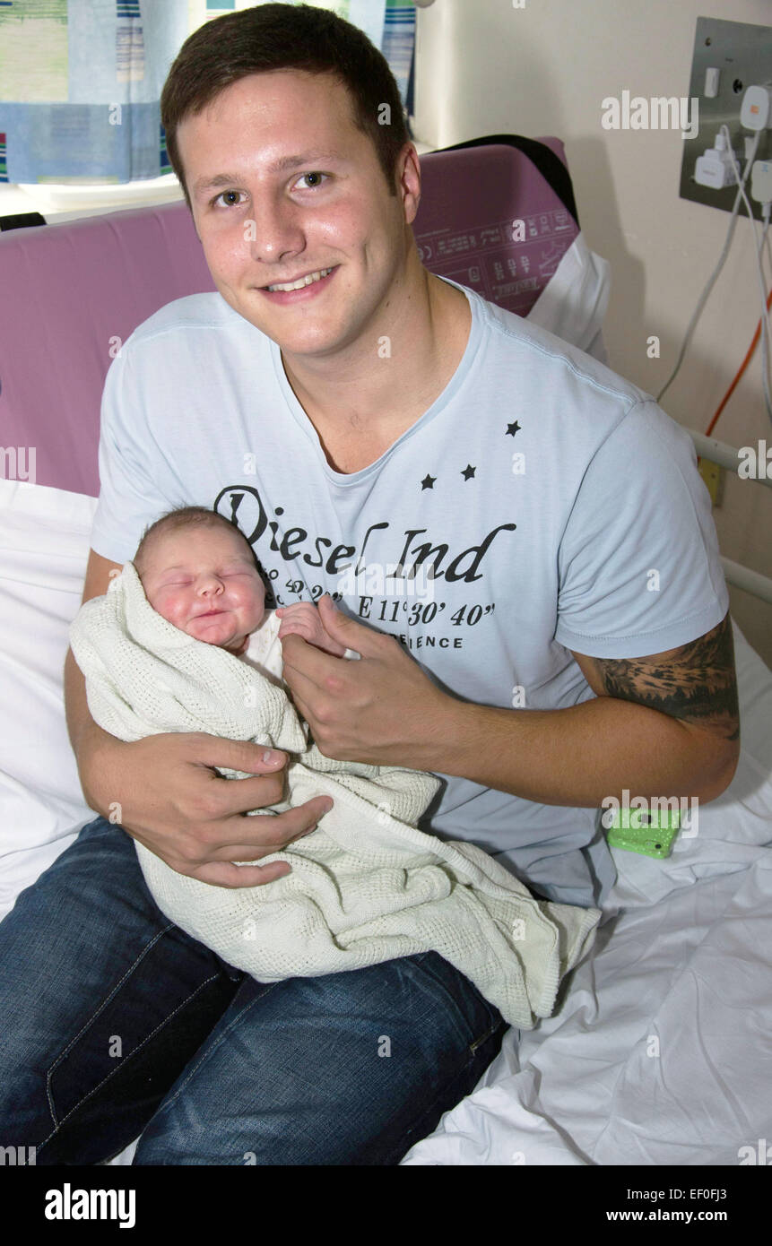 Father with new born baby hi-res stock photography and images - Alamy