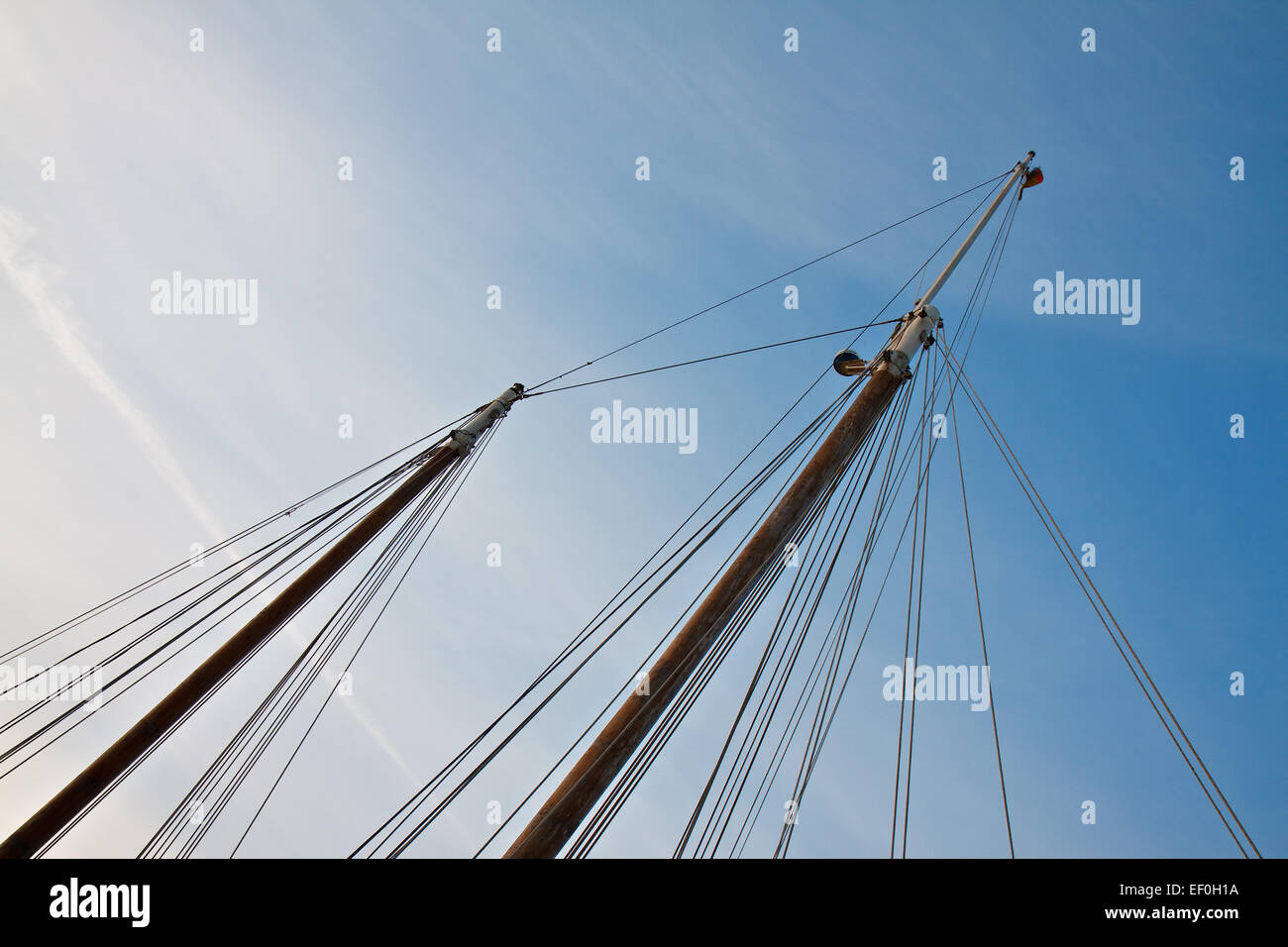 Masts hi-res stock photography and images - Alamy