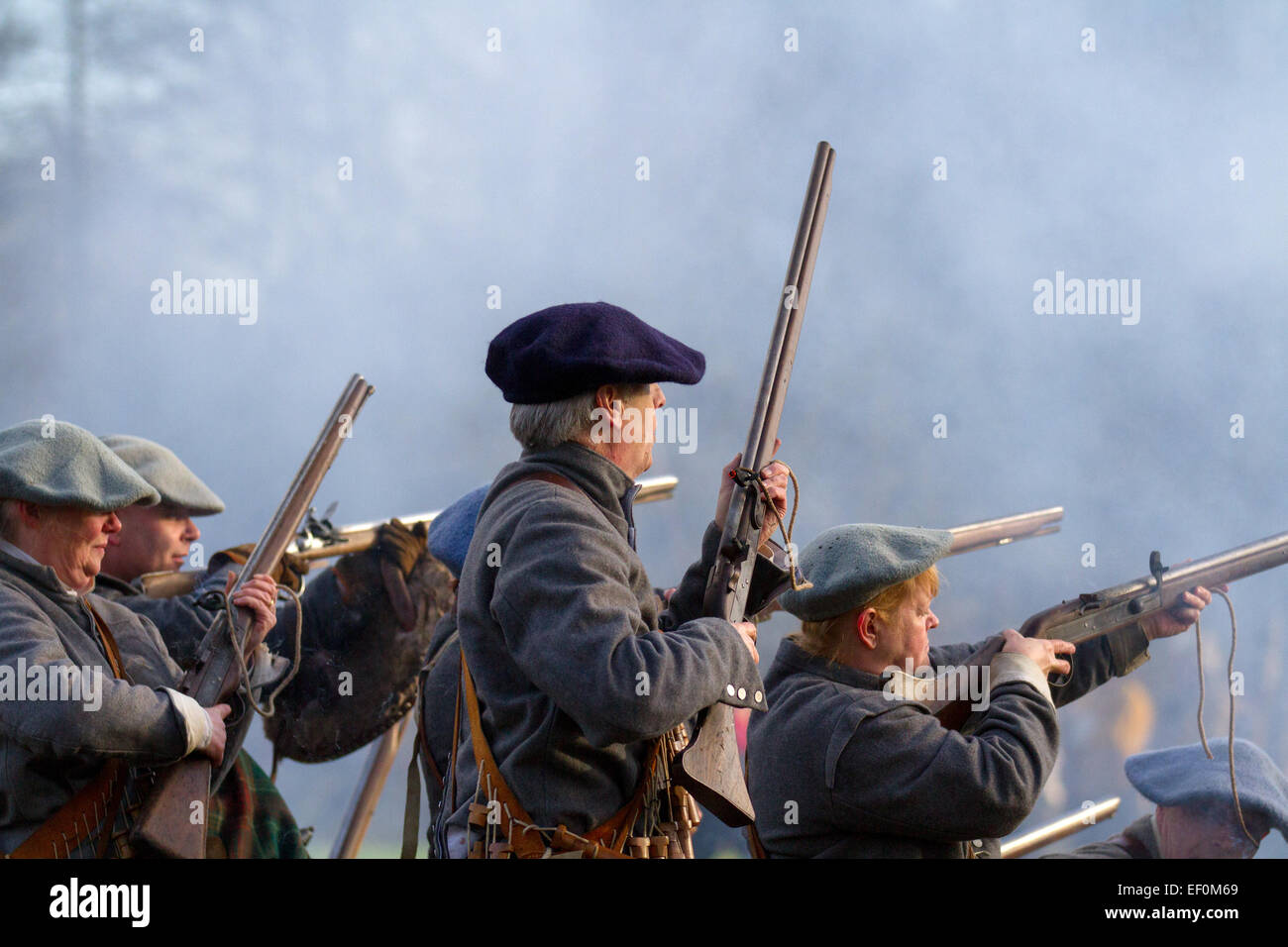 English civil war musketeer hi-res stock photography and images - Alamy
