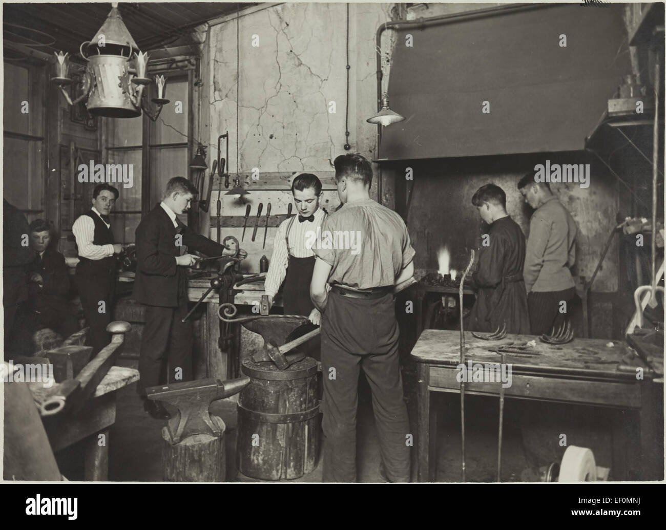 Forging class hi-res stock photography and images - Alamy