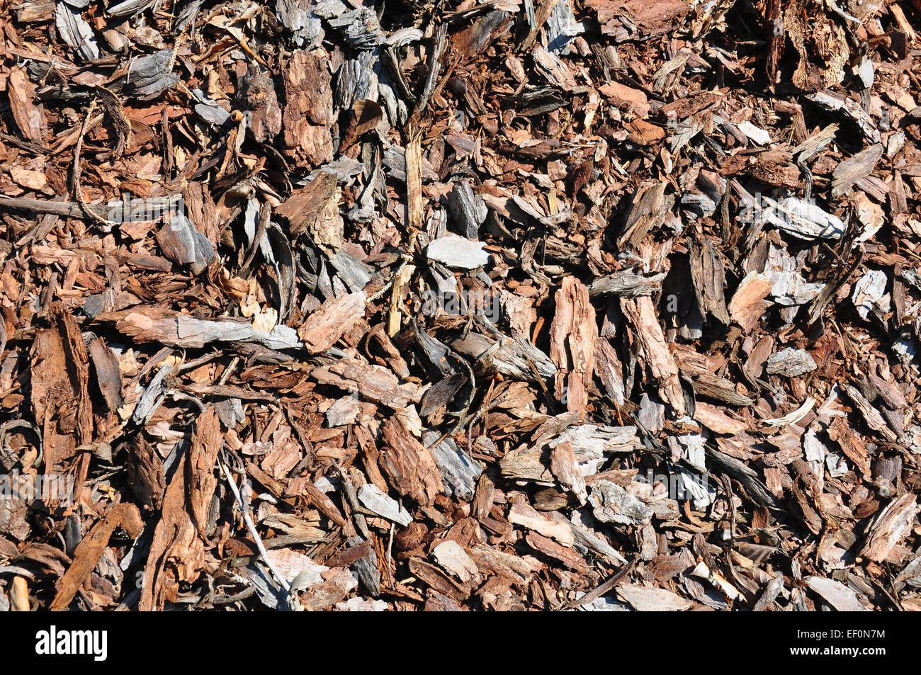 Bark mulch texture hi-res stock photography and images - Alamy