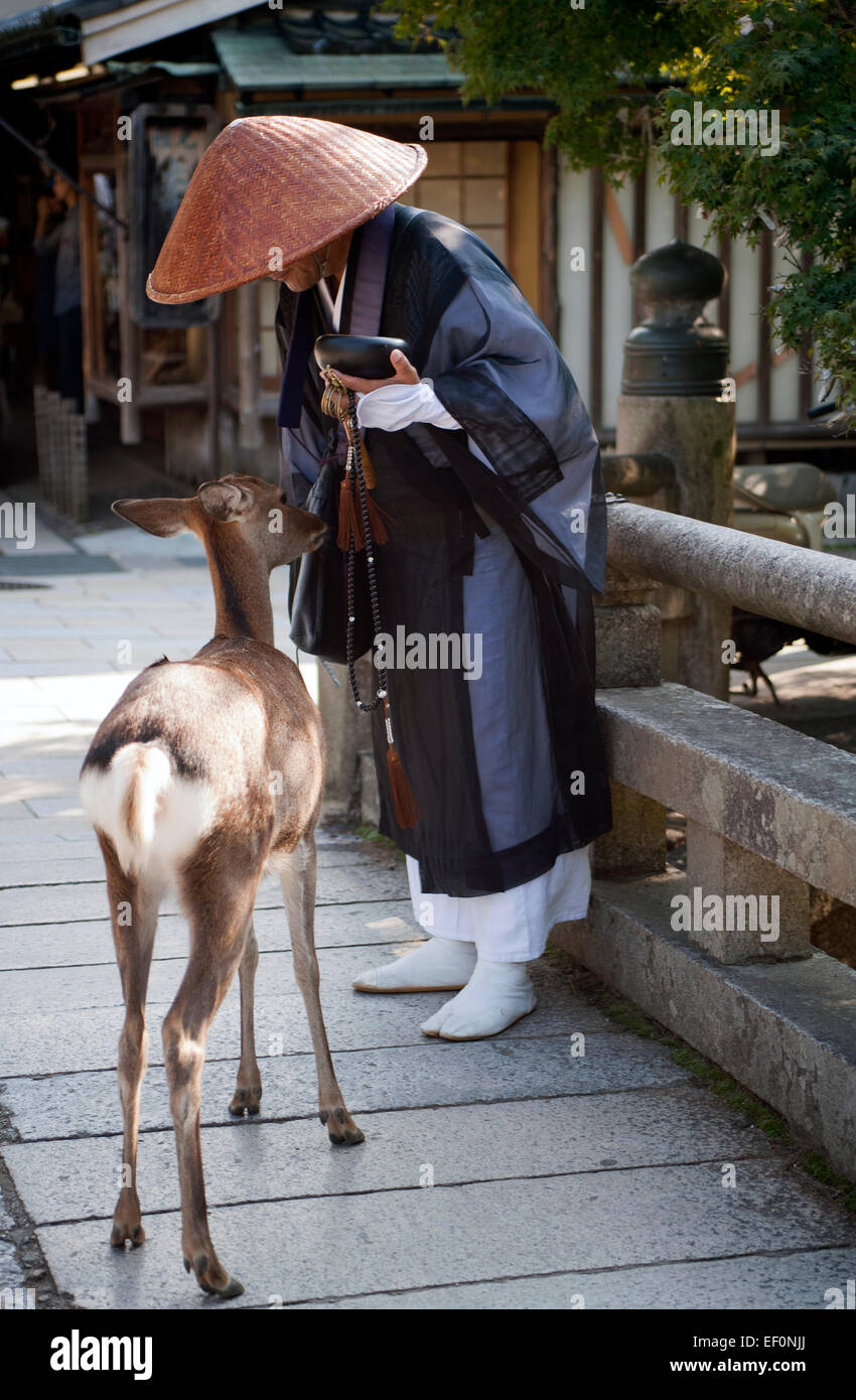 Monk make not asia hi-res stock photography and images - Alamy