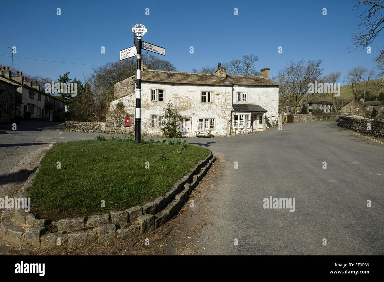 Malham village hi-res stock photography and images - Alamy
