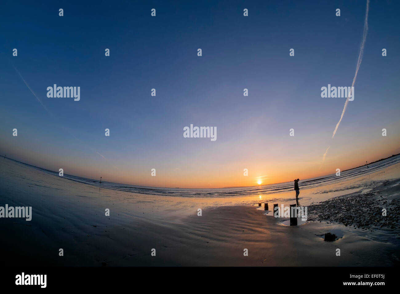 Sunsetting eye hi-res stock photography and images - Alamy