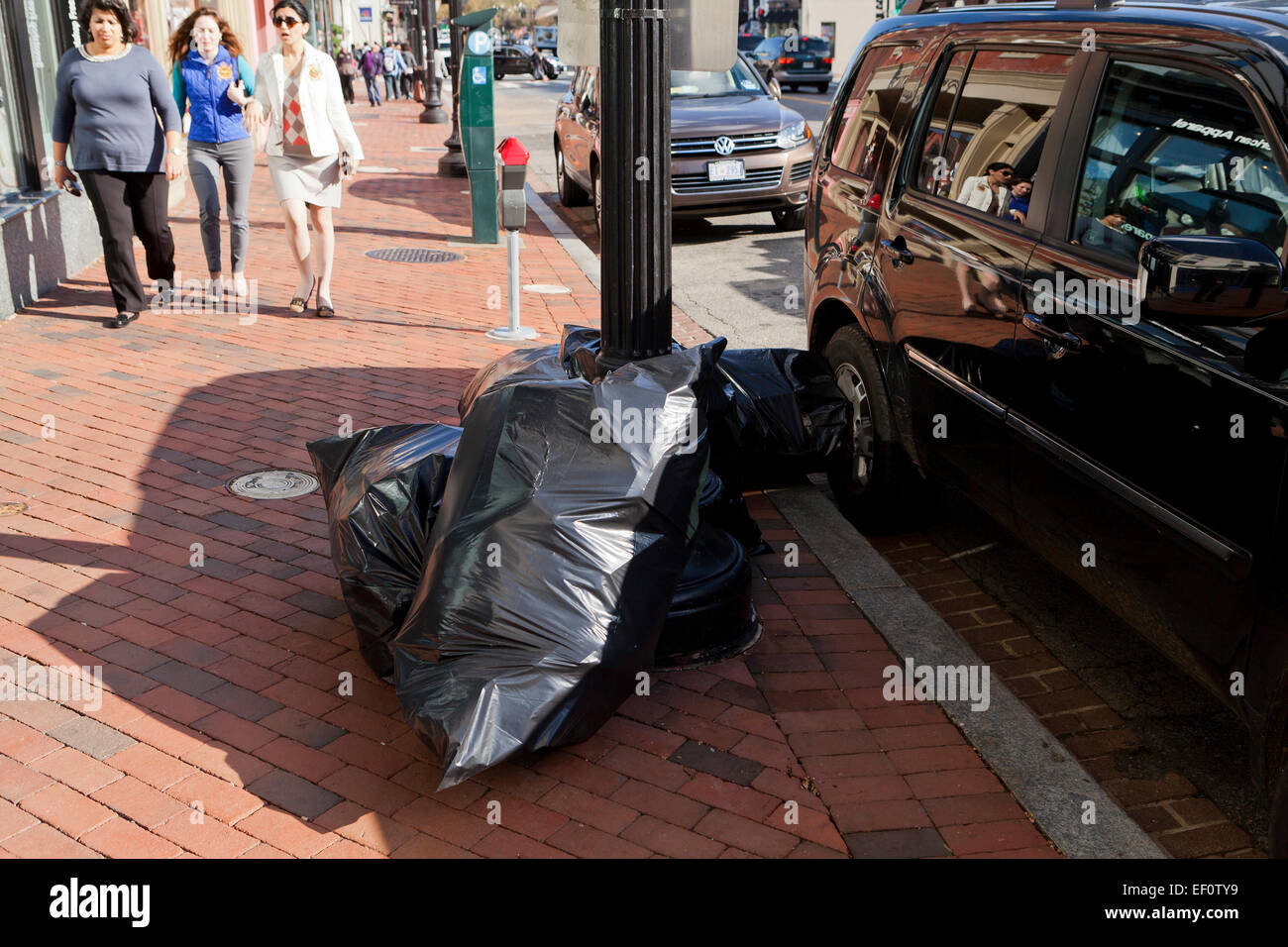 Washington dc trash hi-res stock photography and images - Alamy