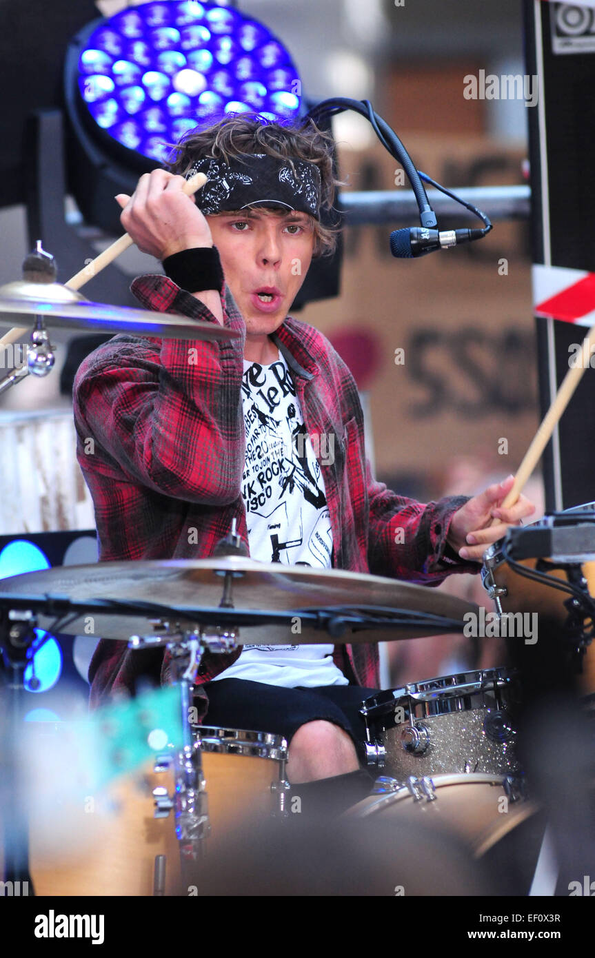 Ashton Irwin Red Layout