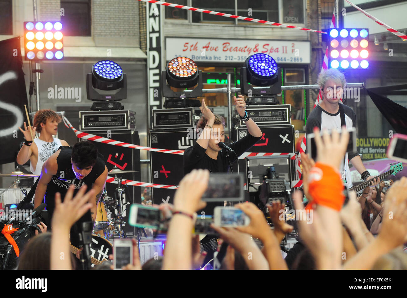 Ny punk hi-res stock photography and images - Alamy