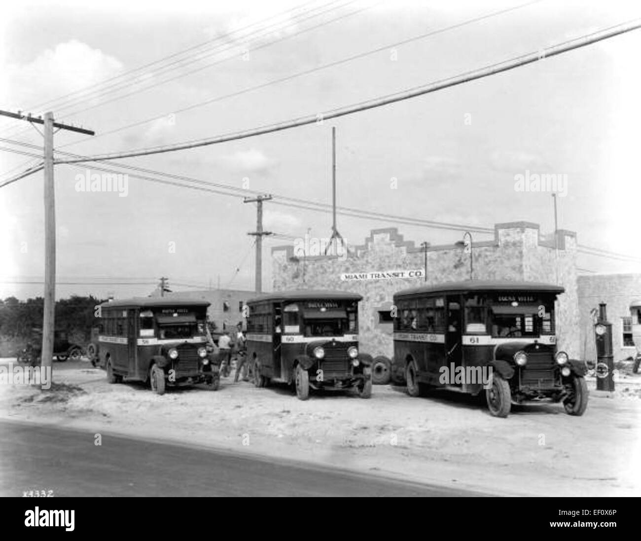 Transit buses Black and White Stock Photos & Images - Alamy