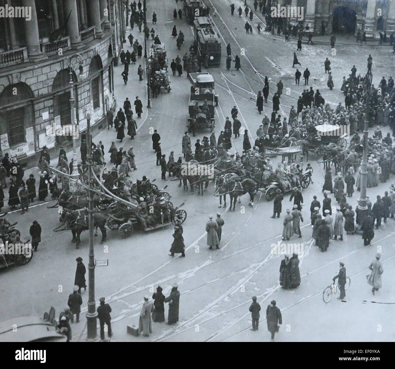 Russian revolution 1917 demonstration hi-res stock photography and ...