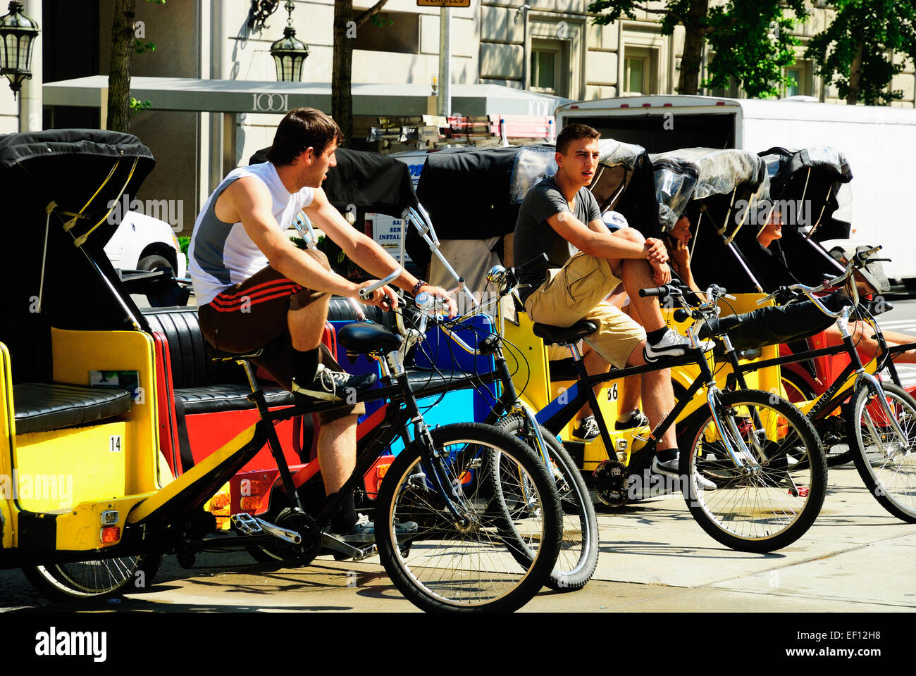 Trisikad hi-res stock photography and images - Alamy