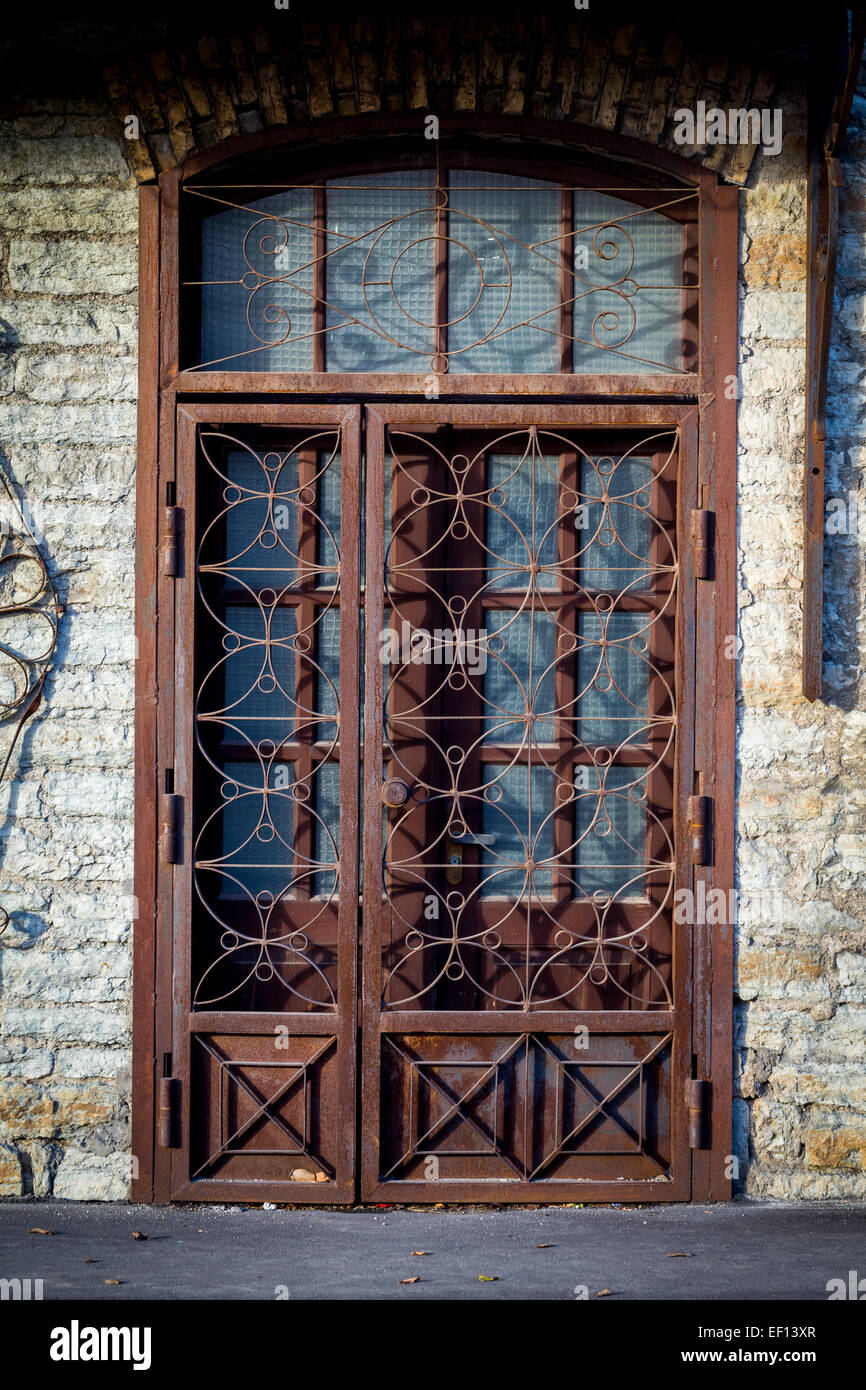 Rust orange door hi-res stock photography and images - Alamy