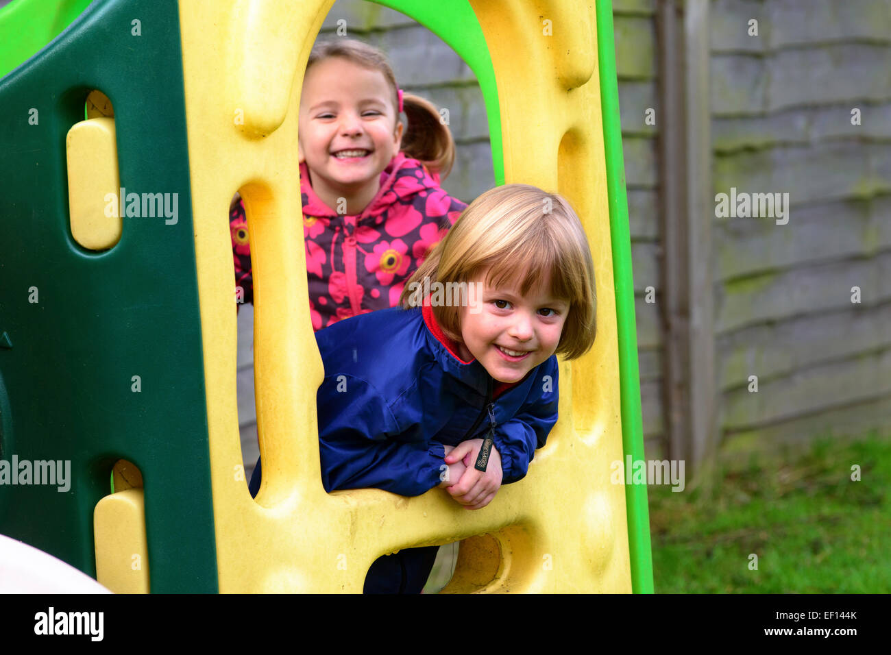 Female kids children twins hi-res stock photography and images - Alamy