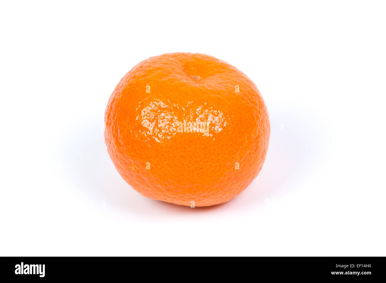Single tangerine, mandarin isolated on white background Stock Photo - Alamy