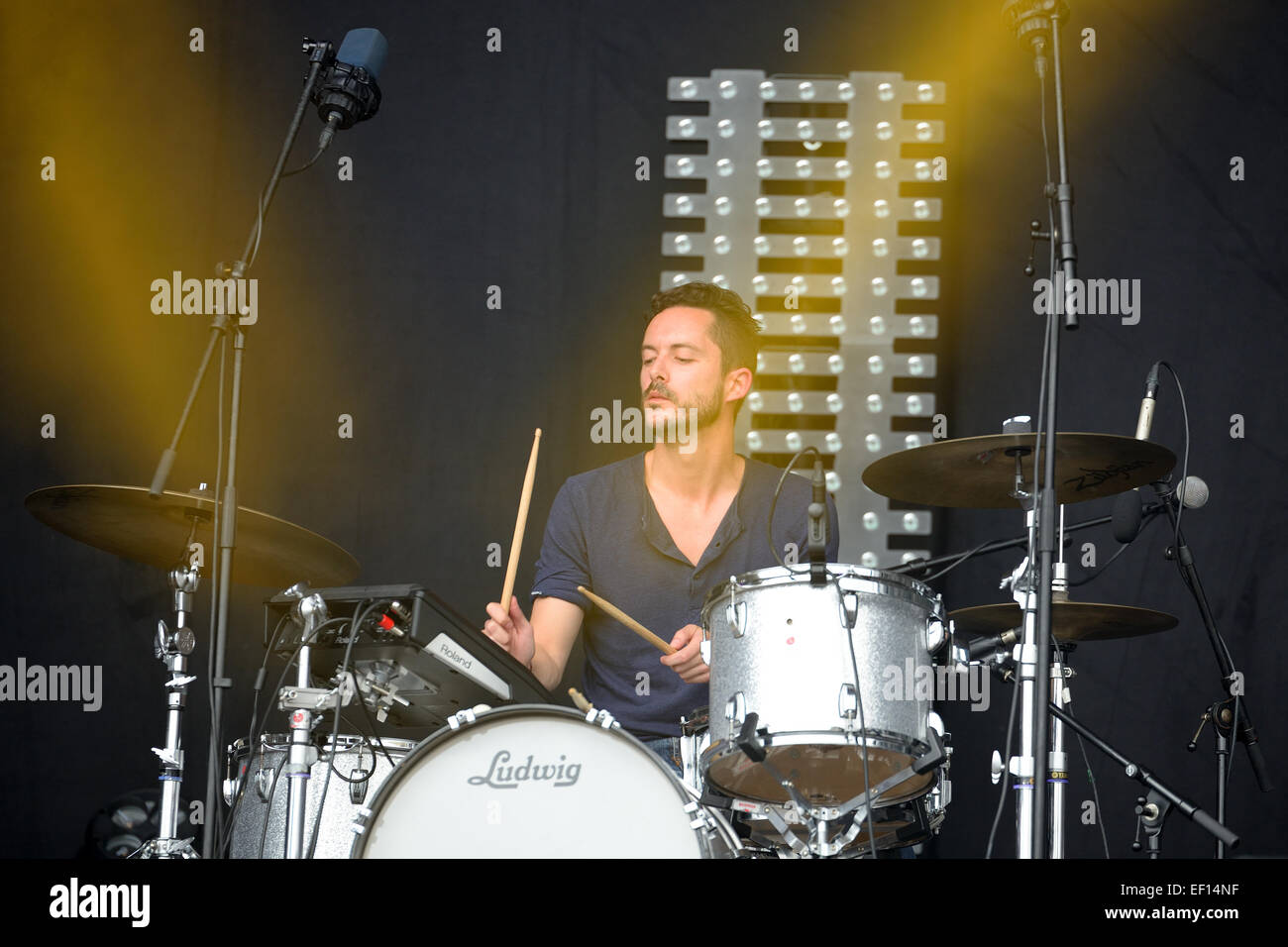 BARCELONA - MAY 28: Fira Fem (band) performs at Heineken Primavera ...