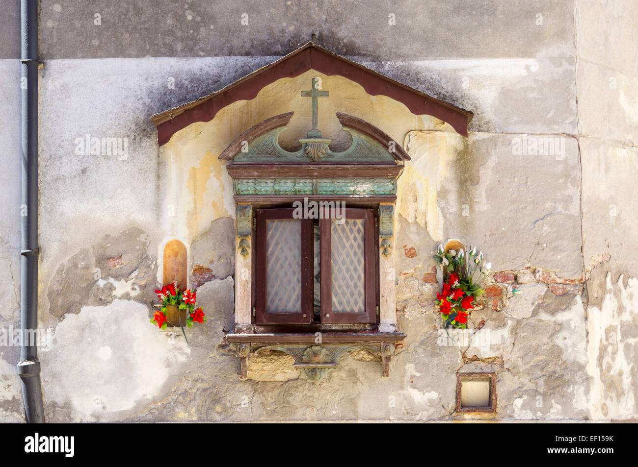 Shrine building hi-res stock photography and images - Alamy