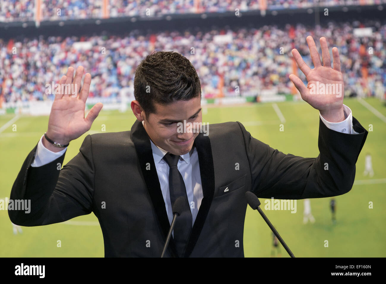 James Rodriguez becomes a new player of the Real Madrid team at the ...