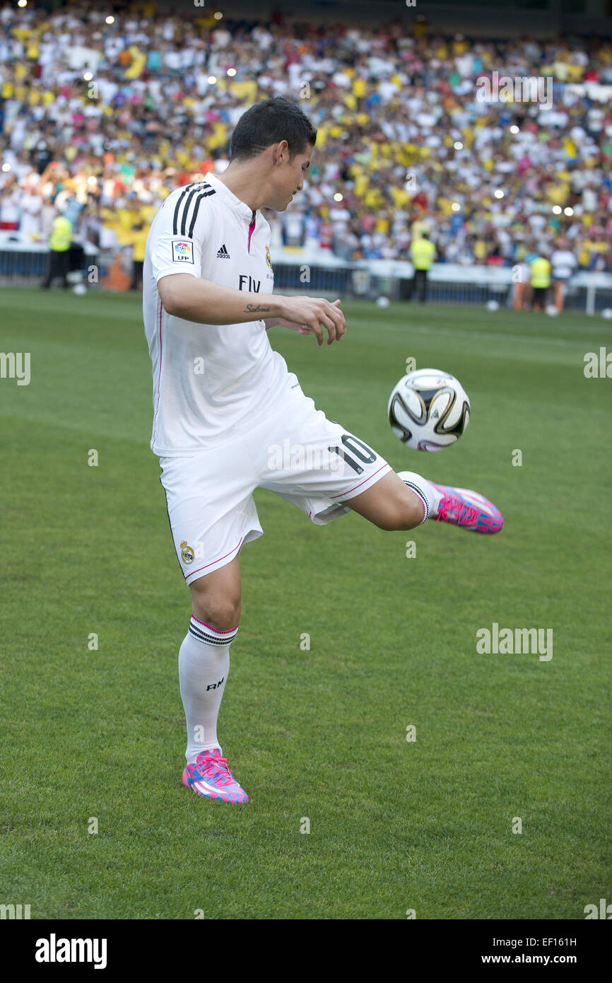 James rodriguez 2014 real madrid hi-res stock photography and images ...