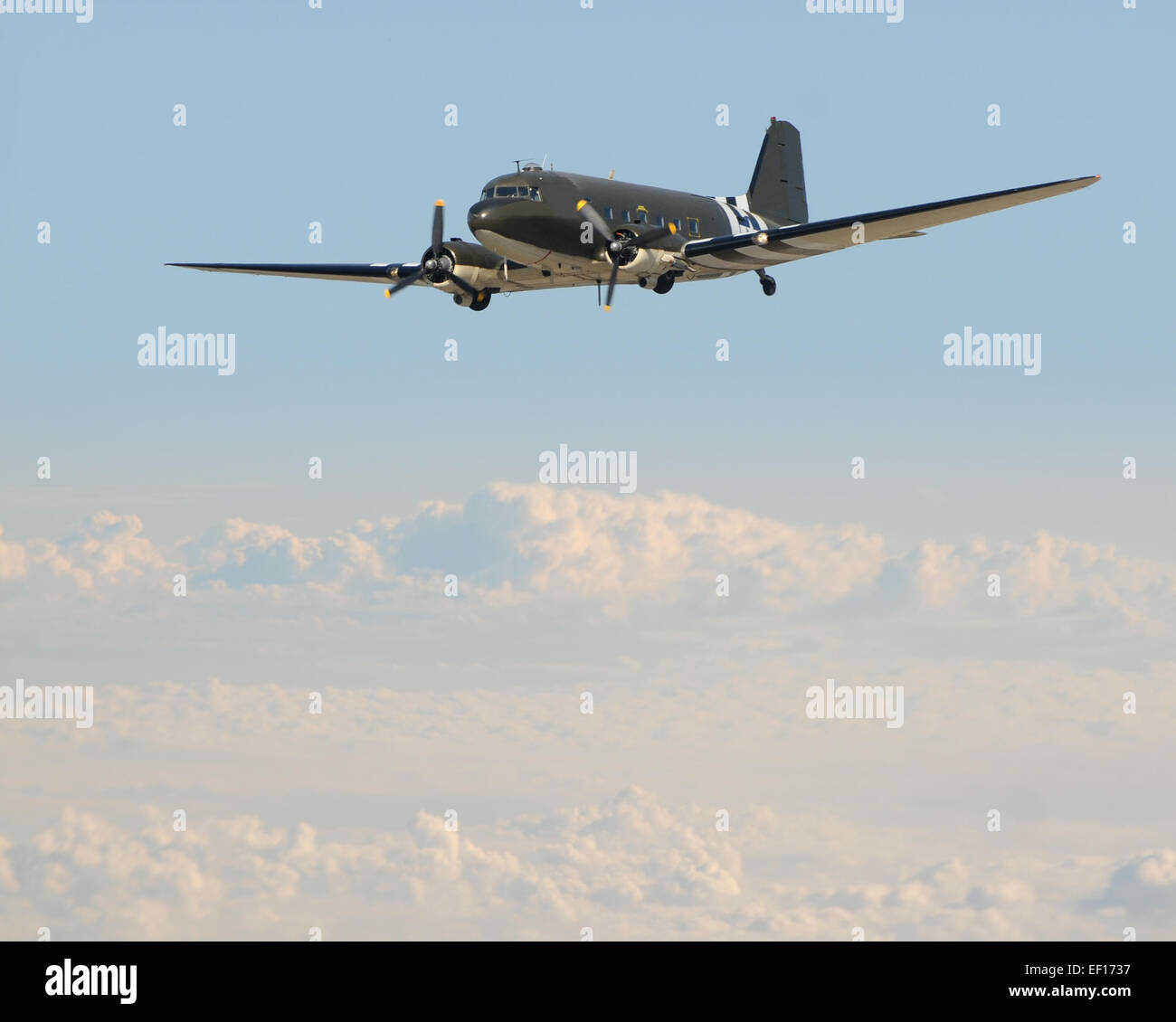 Old dc 3 propeller plane hi-res stock photography and images - Alamy