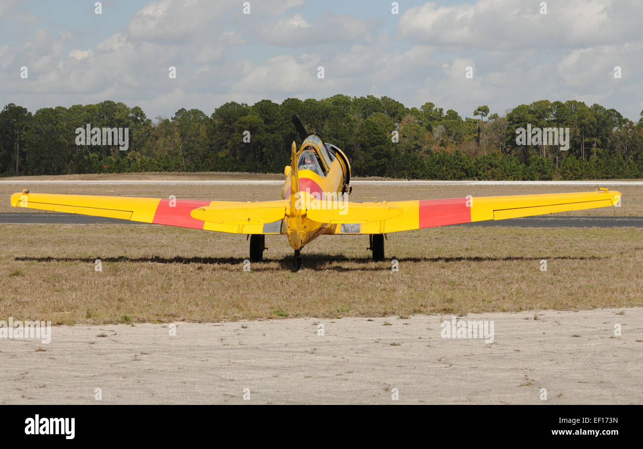 Vintage airplane propeller hi-res stock photography and images - Alamy