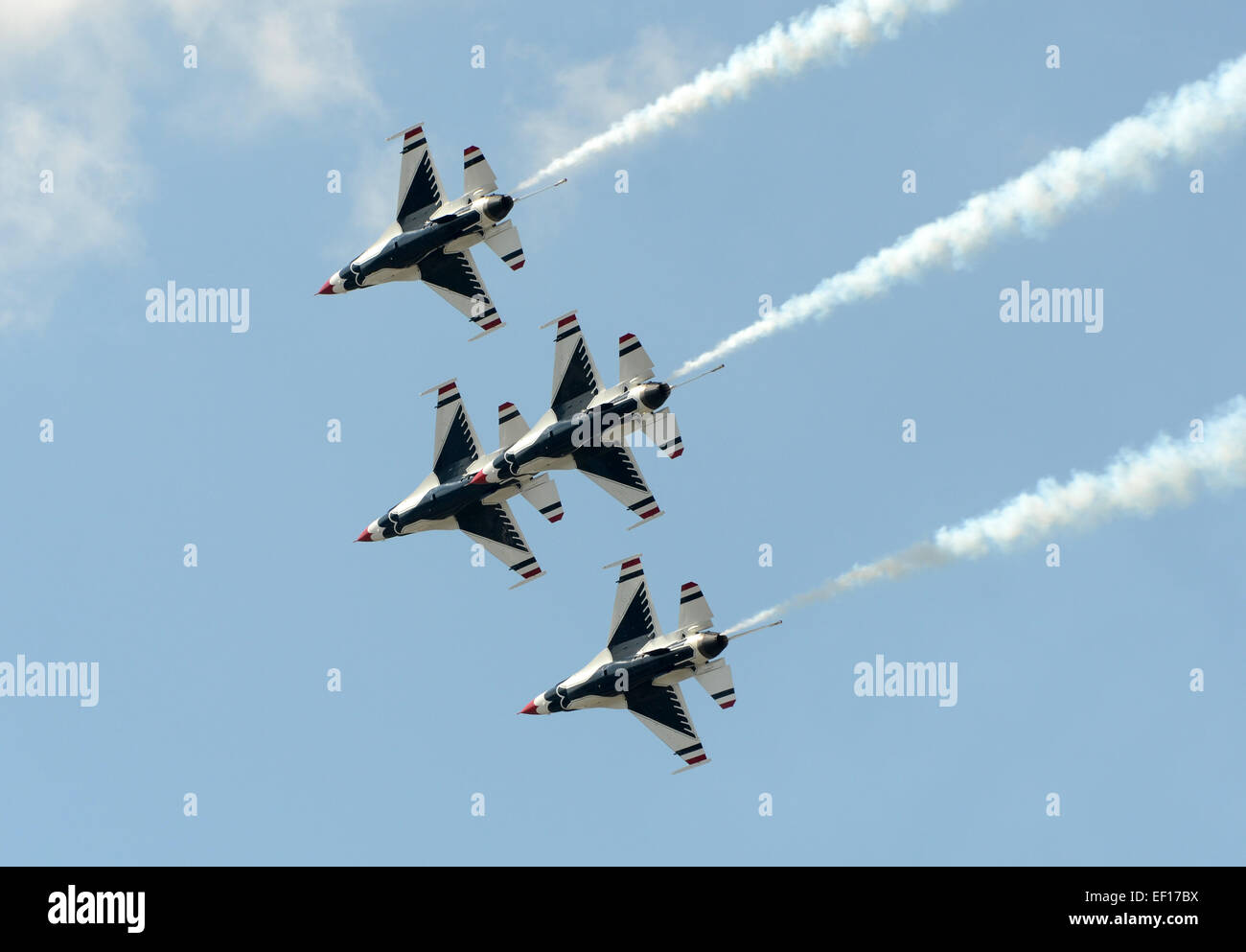 US Air Force Thurnderbirds flying in formation Stock Photo - Alamy