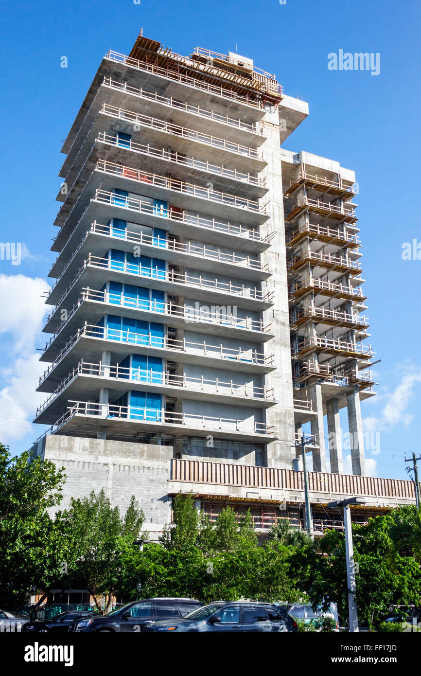 New construction site for apartment buildings hi-res stock photography ...