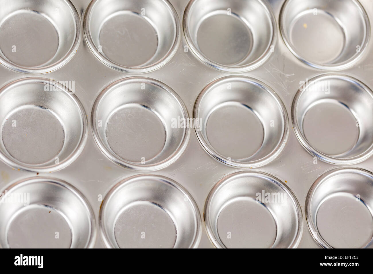 Cake sleeves hi-res stock photography and images - Alamy
