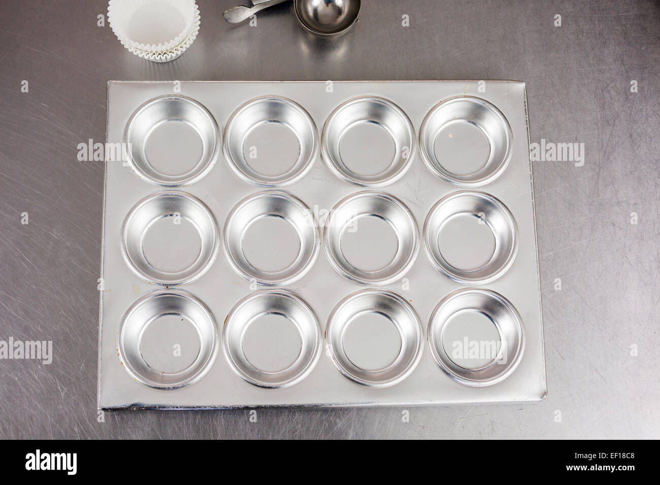 Cake Sleeves High Resolution Stock Photography and Images - Alamy