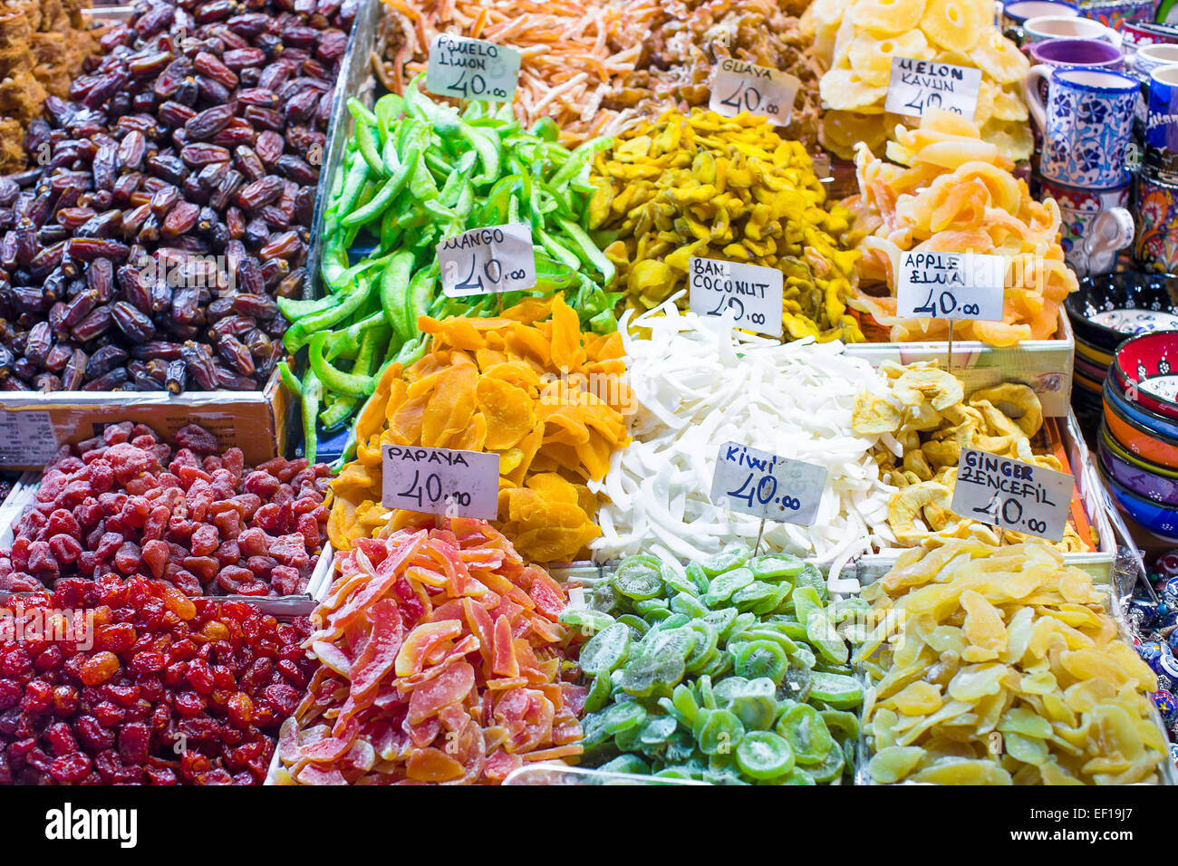 Traditional Turkish sweets on Istanbul market Stock Photo - Alamy