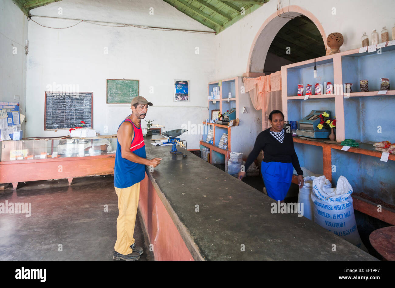 Cuba sancti spiritus shop store hi-res stock photography and images - Alamy