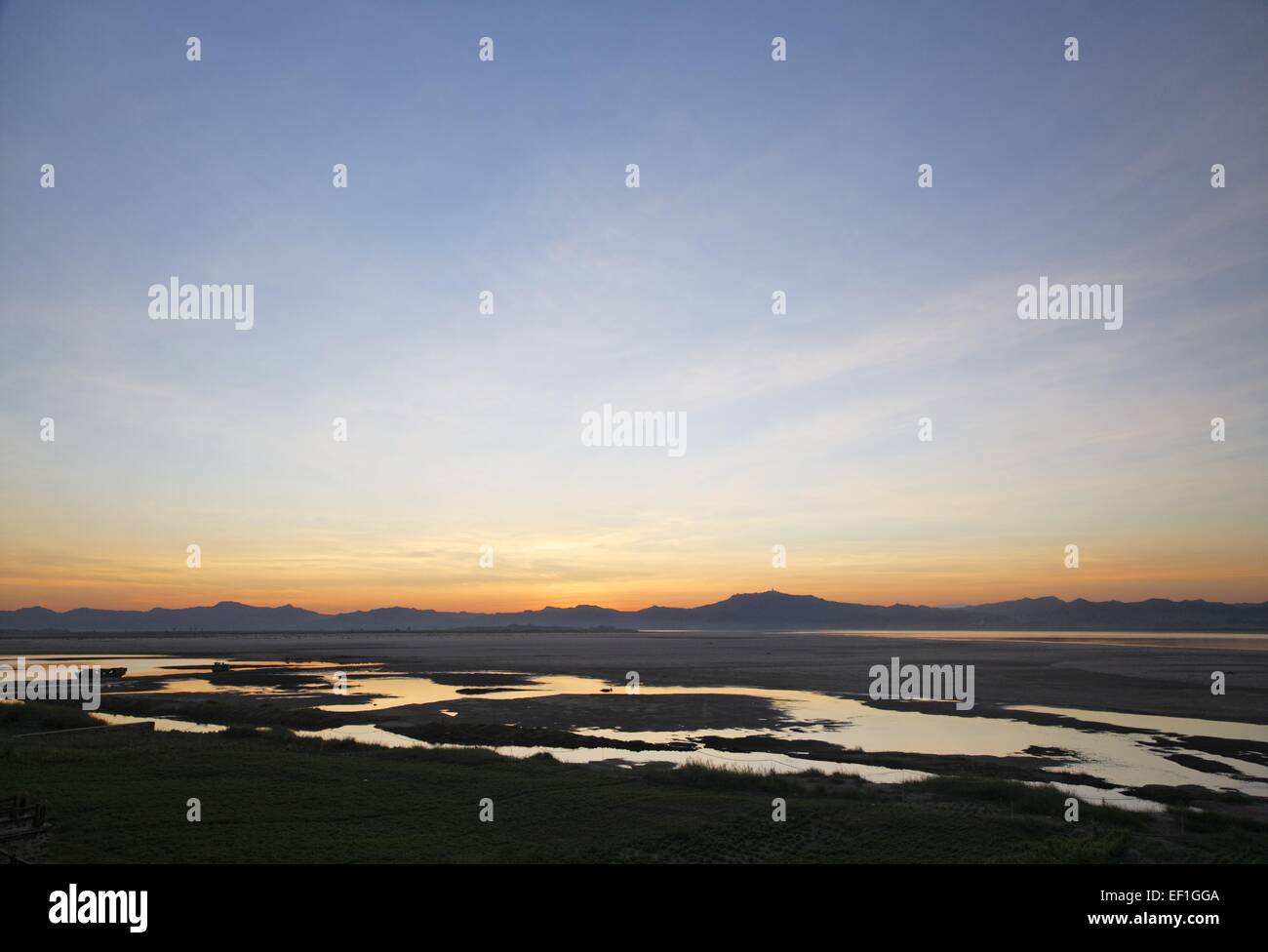 Bagan irrawaddy ayeyarwady river hi-res stock photography and images ...