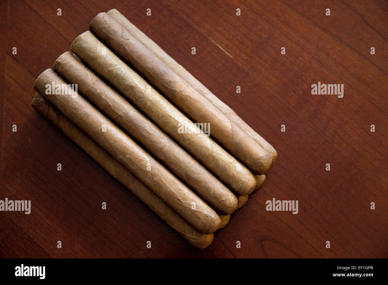 Cigar end hi-res stock photography and images - Alamy