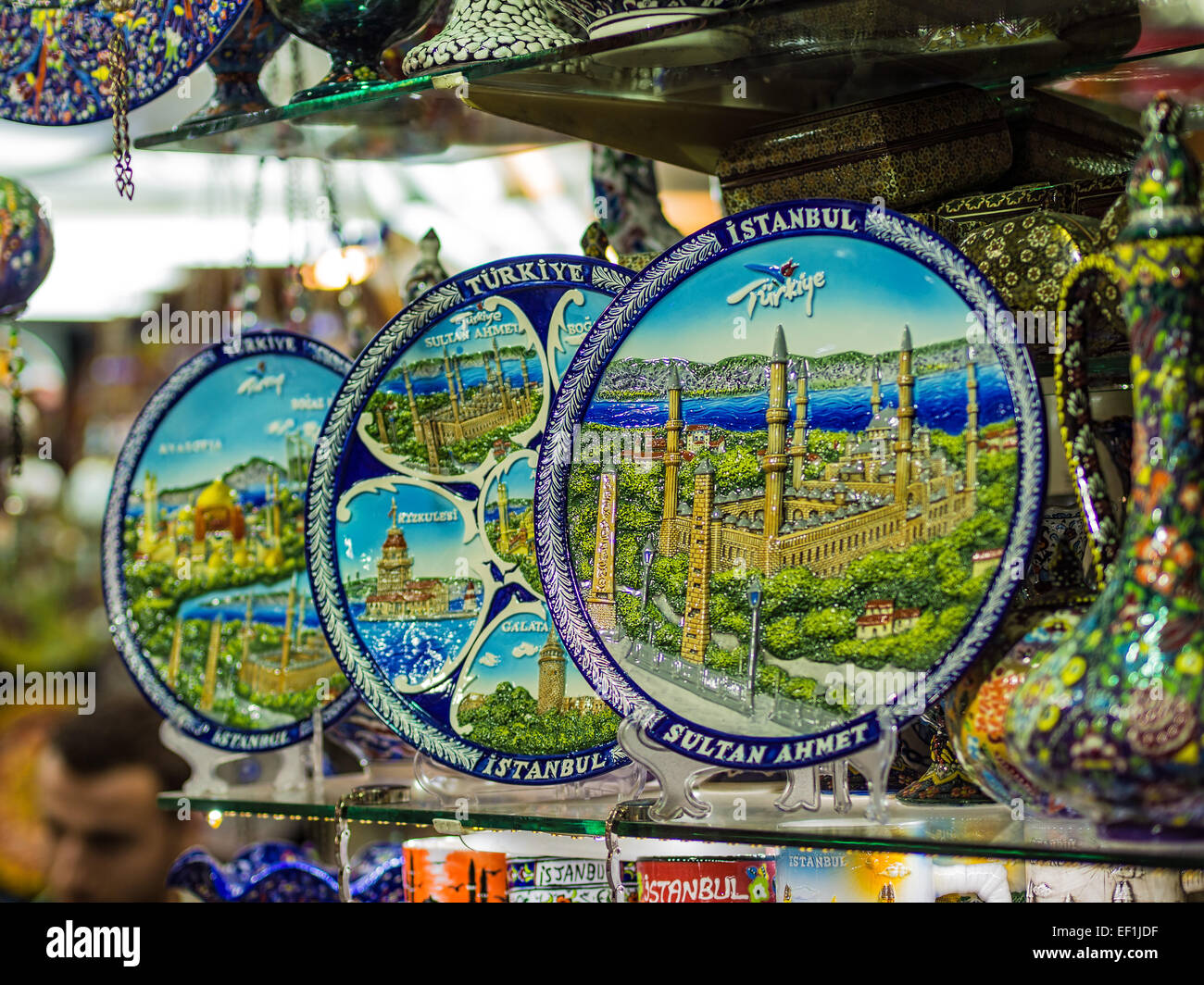 Plates on a bazaar in Istanbul (Turkey Stock Photo - Alamy