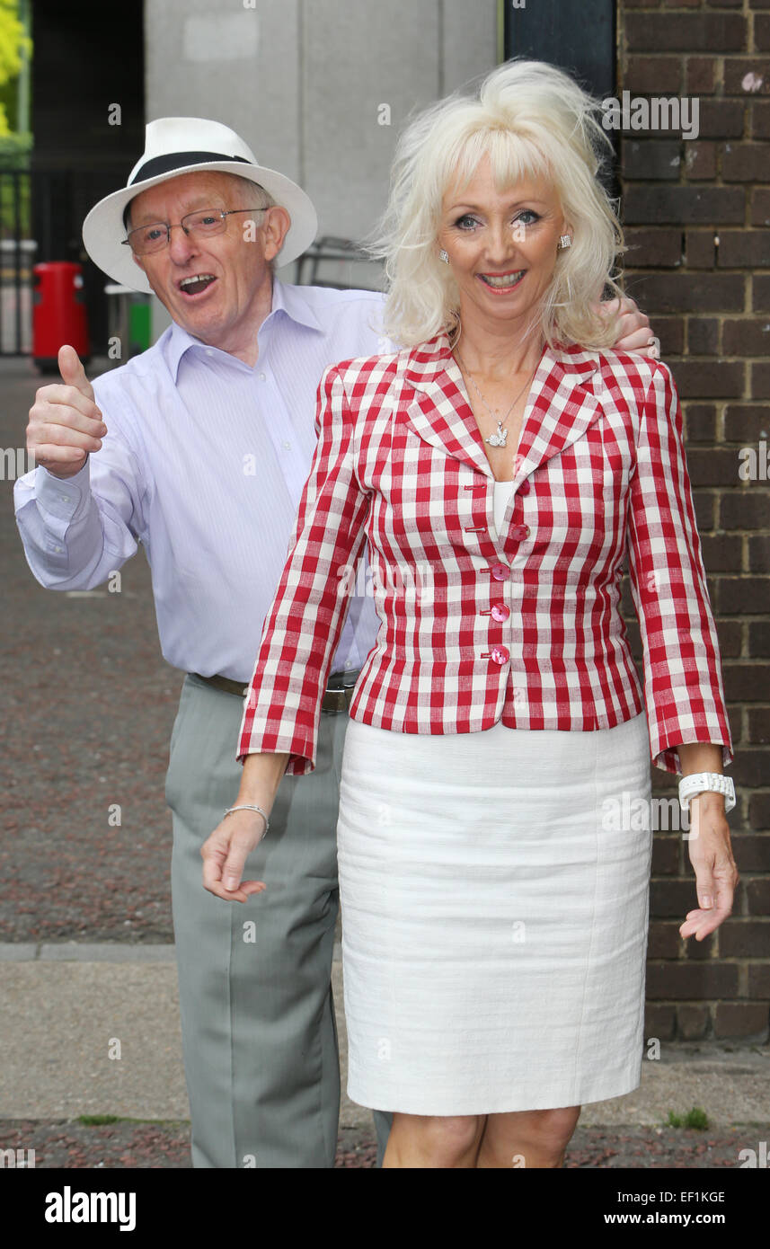Paul daniels wife debbie mcgee hi-res stock photography and images - Alamy