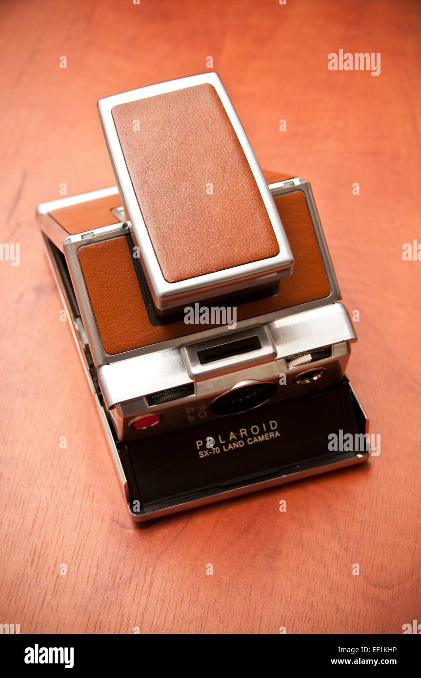 Polaroid sx 70 camera hi-res stock photography and images - Alamy