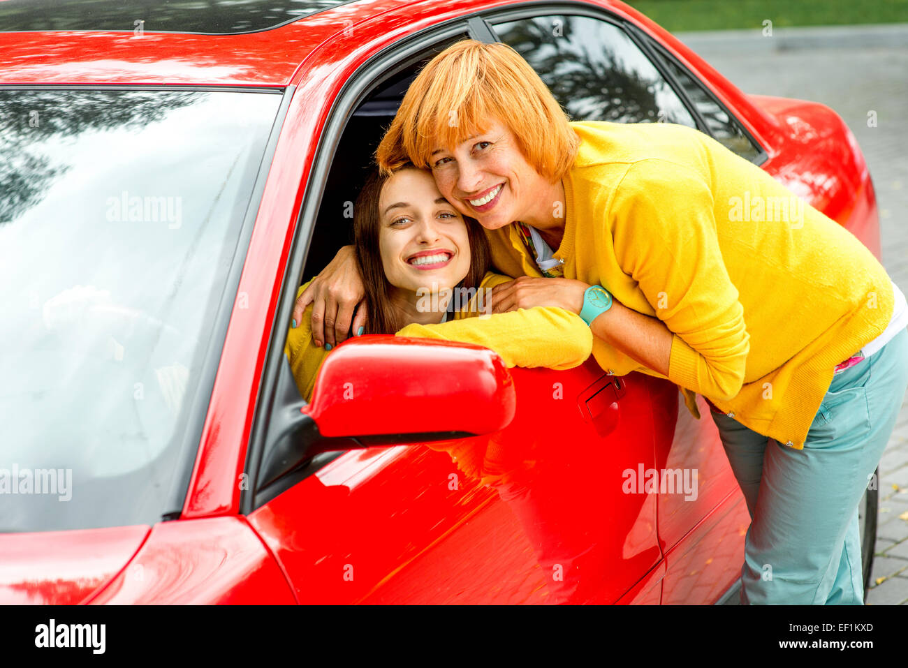 Mother teenage daughter in car hi-res stock photography and images - Alamy