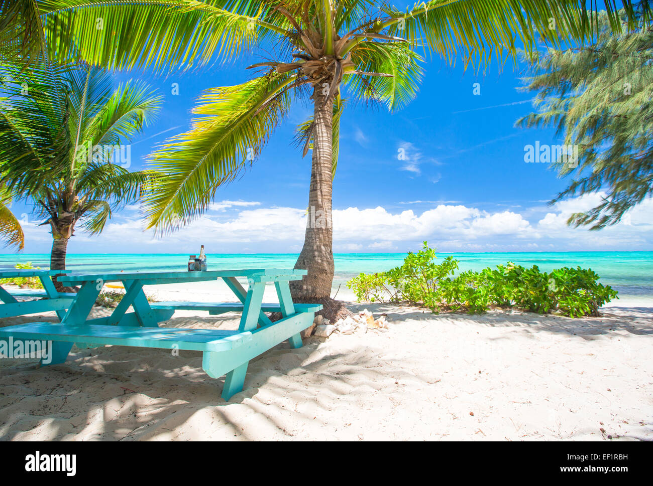 Outdoor cafe on tropical beach at Caribbean Stock Photo - Alamy