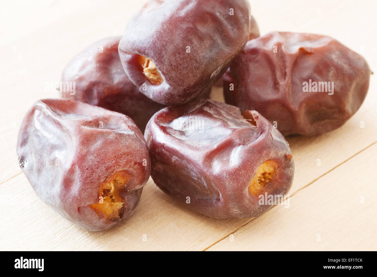 Dates harvest hi-res stock photography and images - Alamy