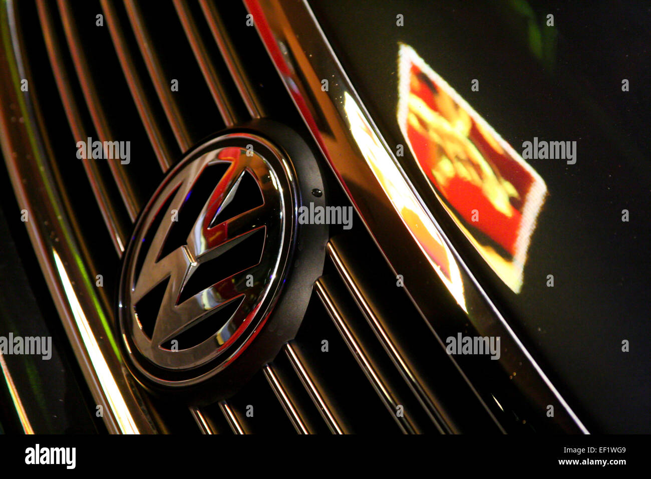 Volkswagen Emblem Stock Photos & Volkswagen Emblem Stock Images - Alamy