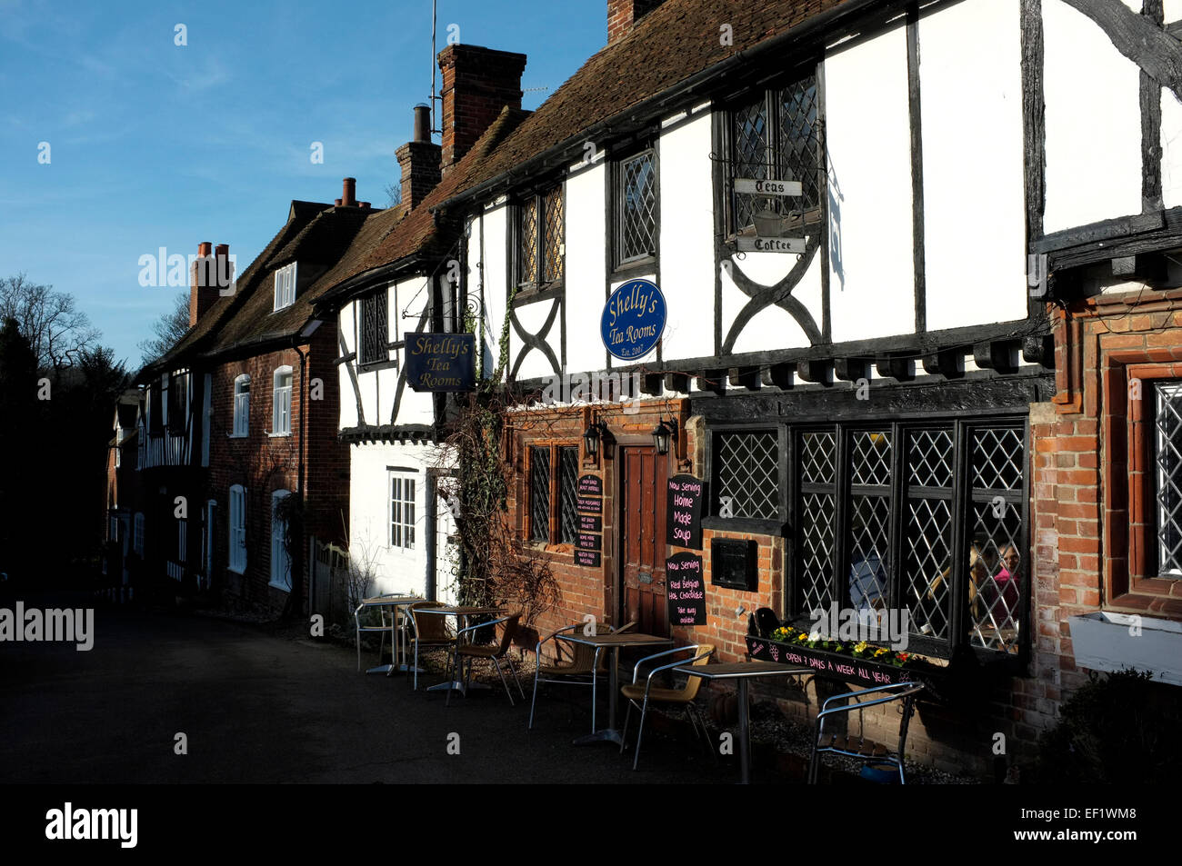 Chilham castle hi-res stock photography and images - Alamy