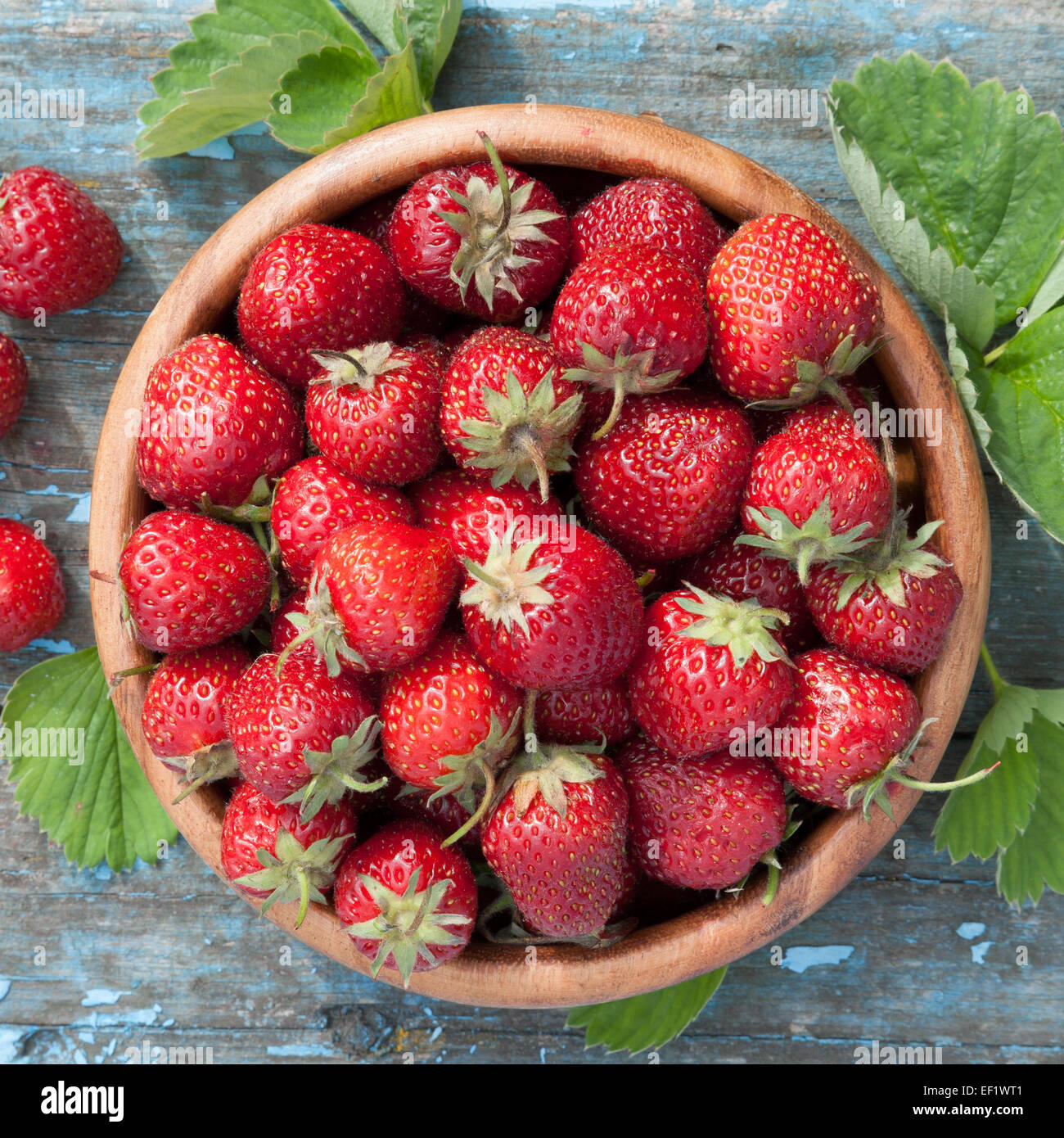 Strawberries in bowl food hi-res stock photography and images - Alamy