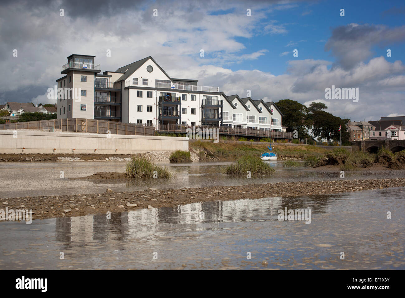 Wadebridge bridge cornwall hi-res stock photography and images - Alamy